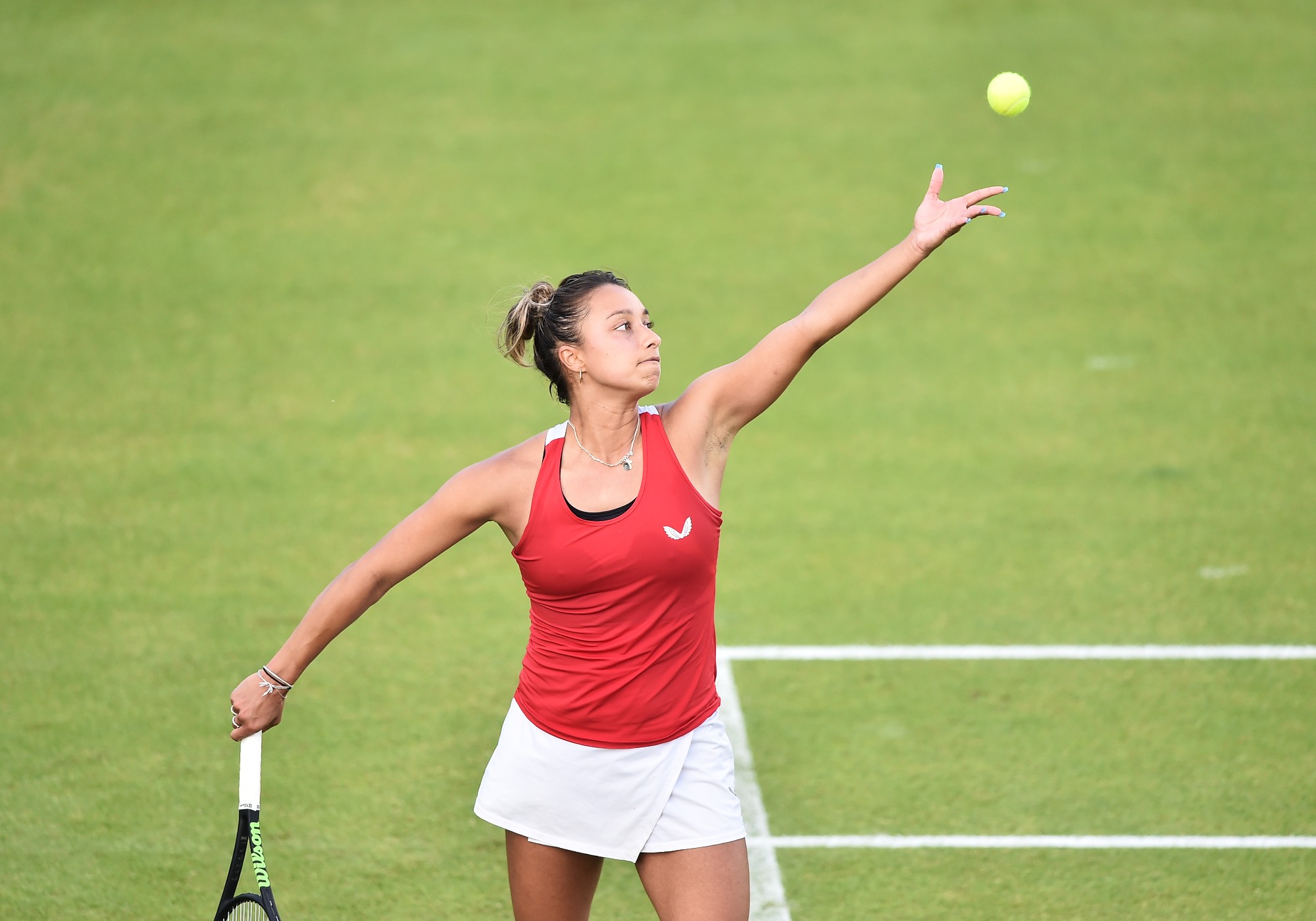 How to perfect your tennis serve technique for beginners | LTA