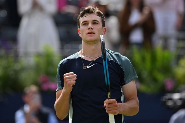 Find out more about the LTA’s Player Pathway