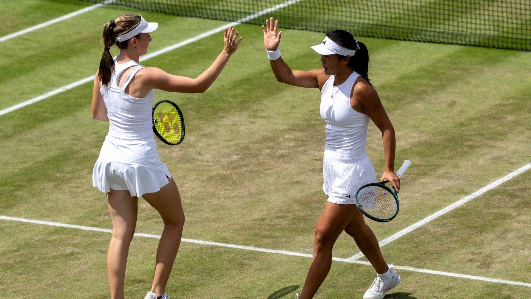 Mimi Xu & Mika Stojsavljevic into Wimbledon girls’ doubles final | LTA